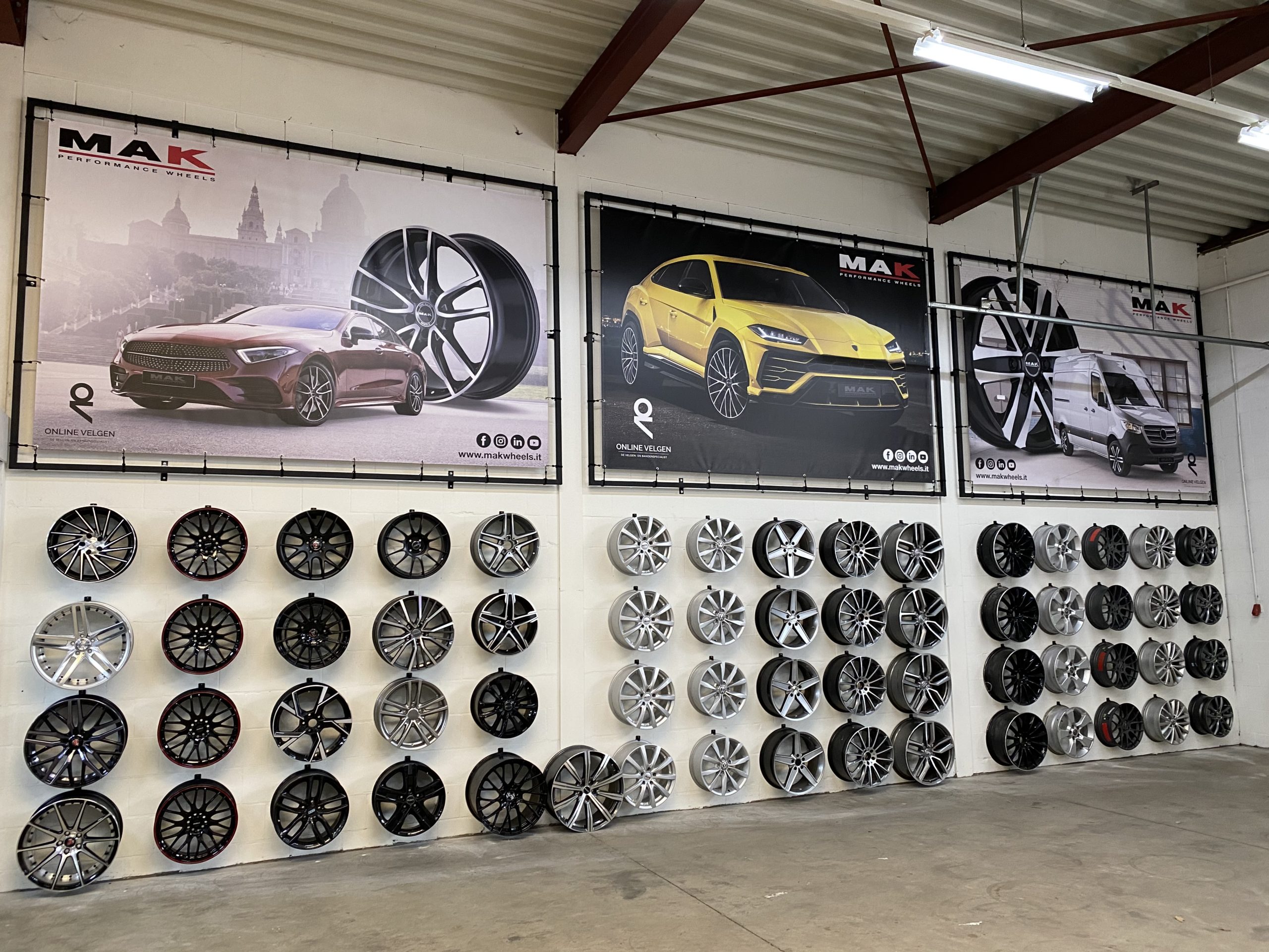 MAK @ INTERNATIONAL PARTNERS: NEW CUSTOM FITTINGS OF MAK STORES IN THE ...