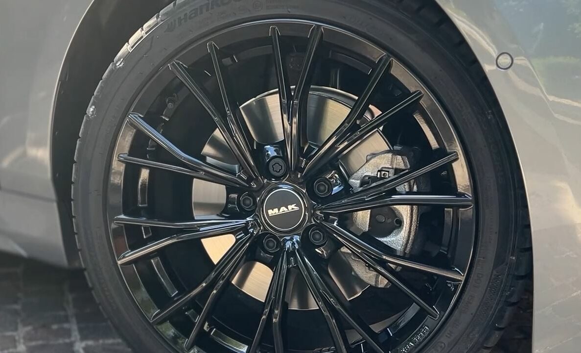 MAK SOUNDBITES 123 - MAK MARK gloss black - MAK NEW